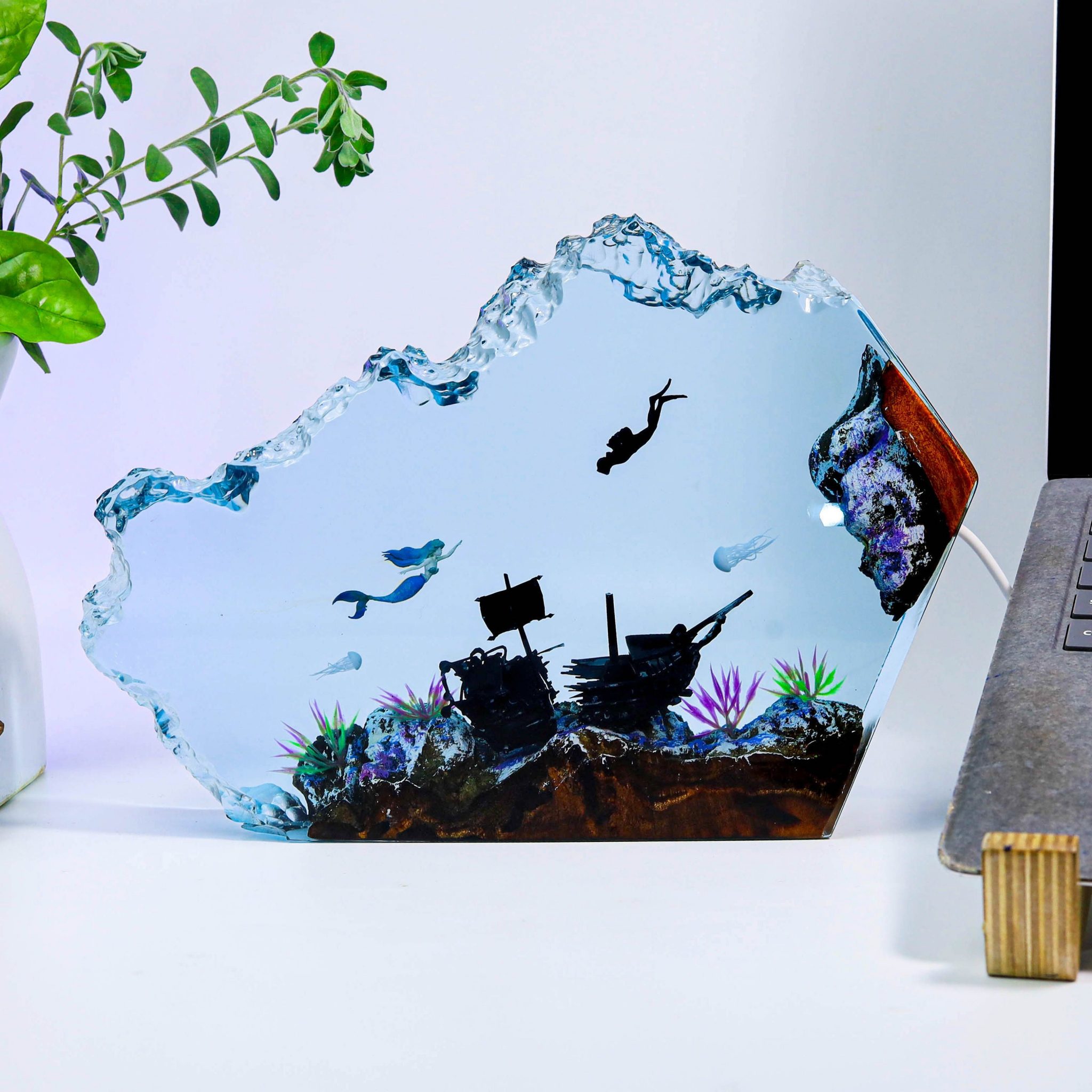 Mermaid and Diver Epoxy Resin Lamp - Resin Lamps Store