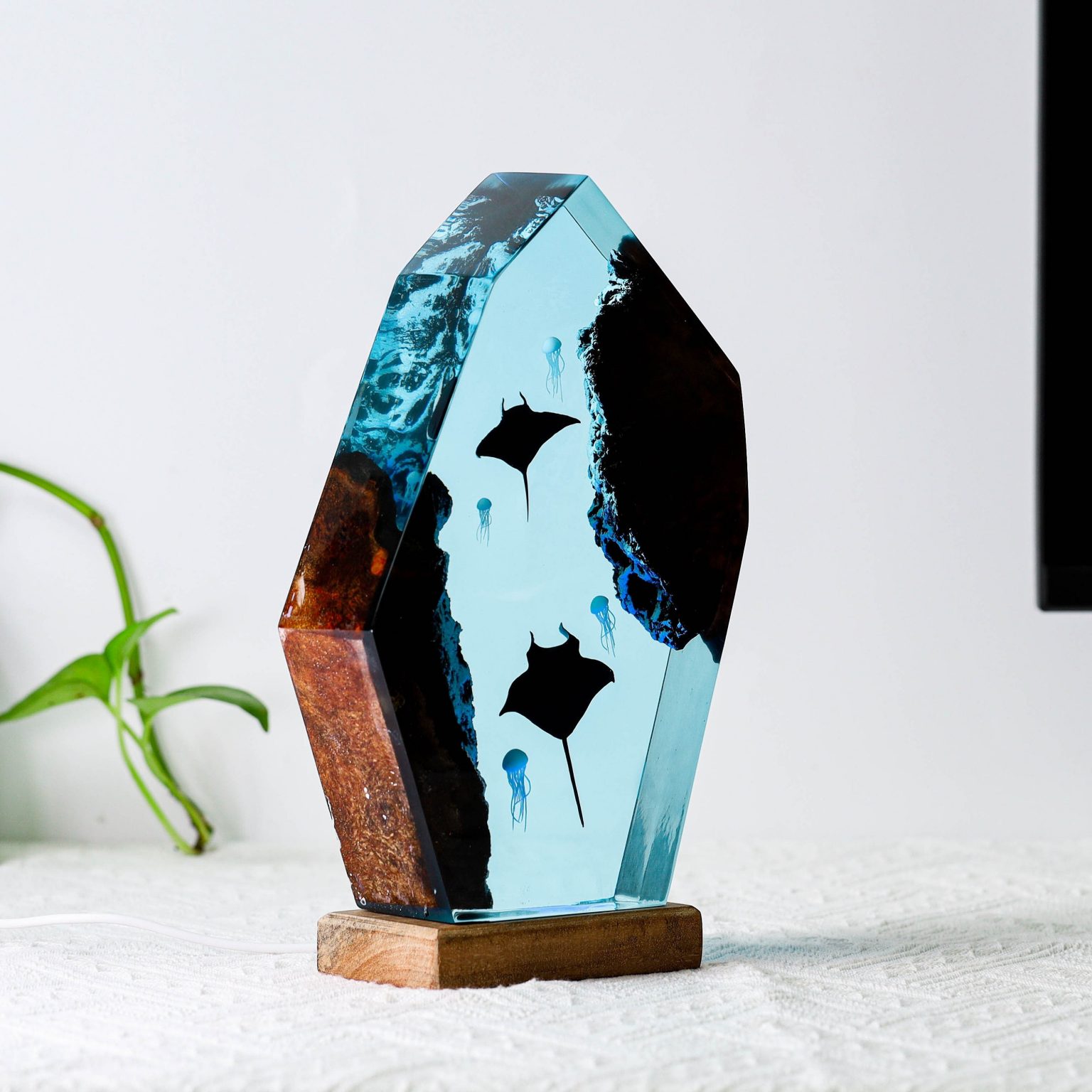 Manta Rays And Jellyfish Epoxy Resin Lamp - Resin Lamps Store