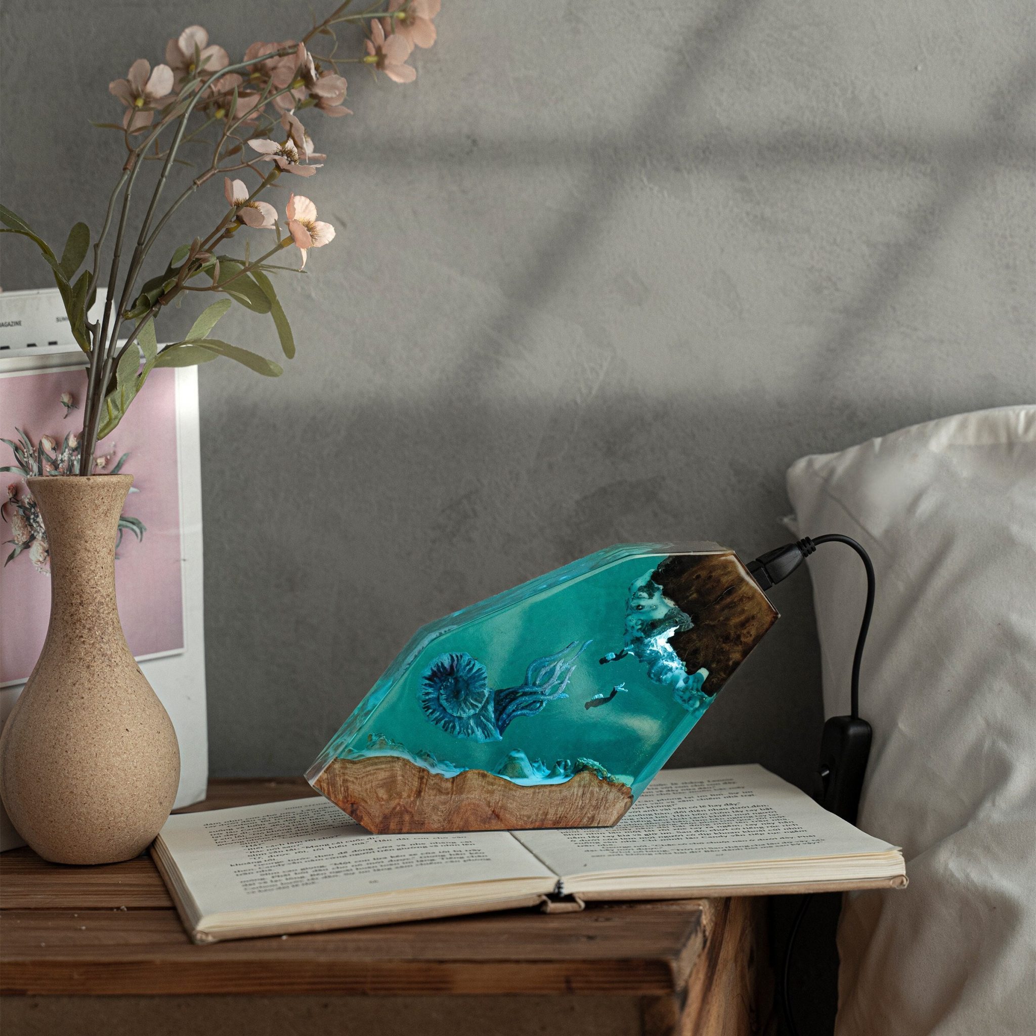 Giant Ammonite and Couple Diver Resin Wood Lamp - Resin Lamps Store