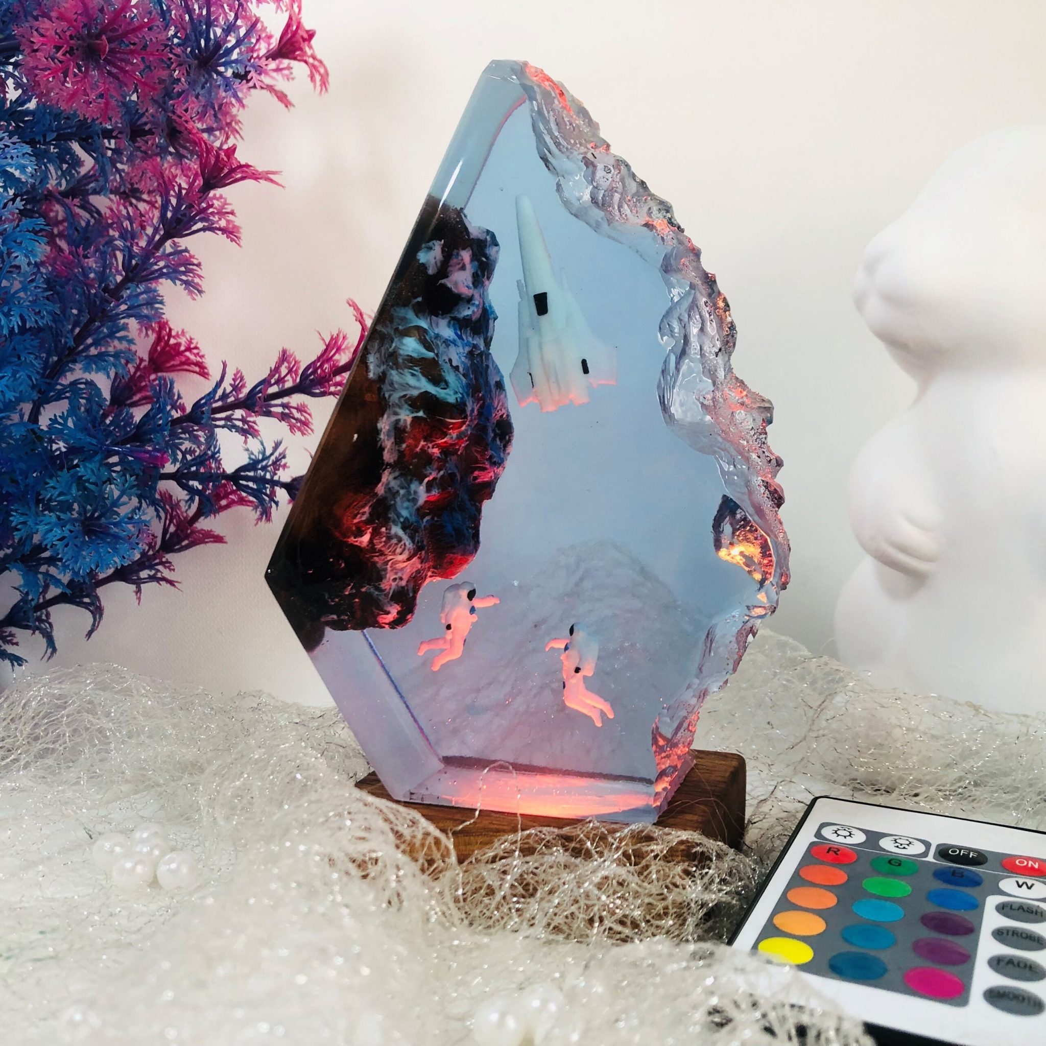 Ocean Galaxy Spaceship & Double Astronaut Epoxy Resin Lamp - Resin ...